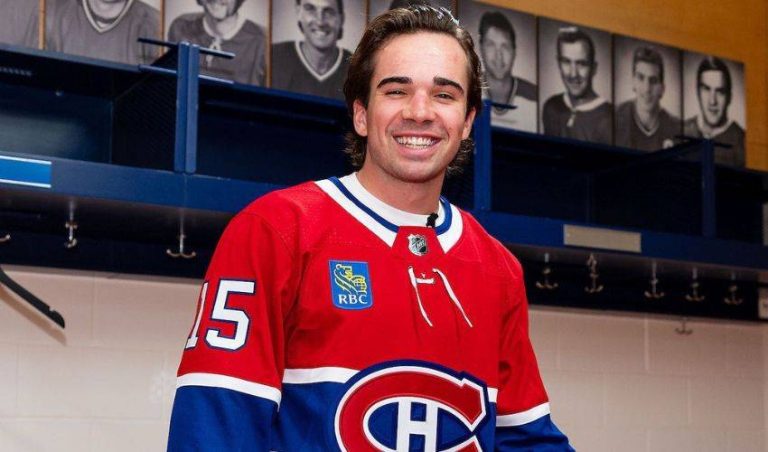 Alex Newhook returns to the Canadiens' lineup tonight following ankle ...
